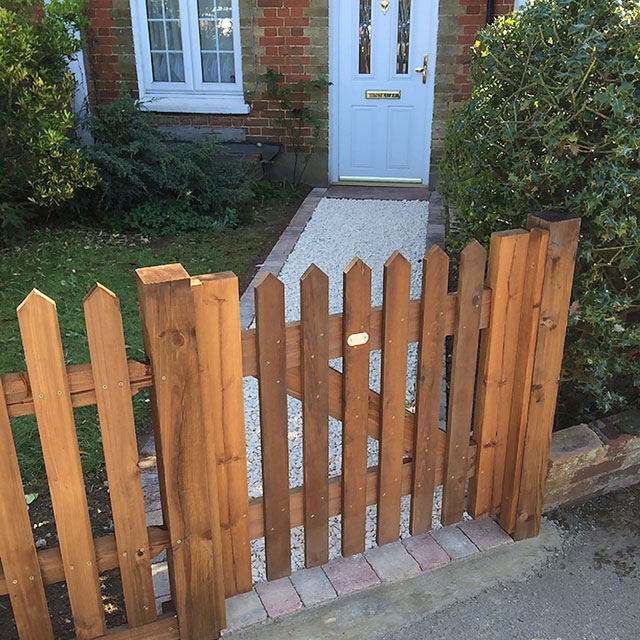 Lee Sharman Fencing & Landscaping - Gates